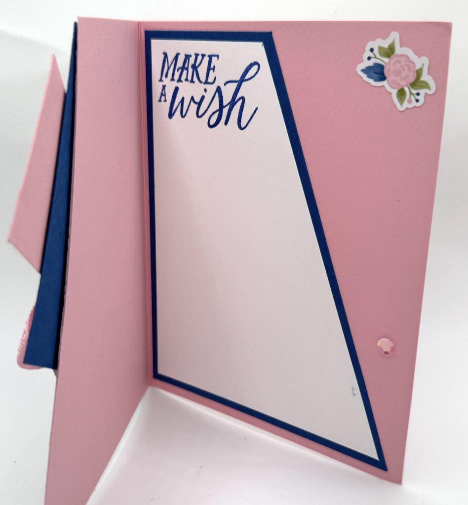 How to Make a Fantastic Fan Fold Card in A2 Size - The Wandering Stamper
